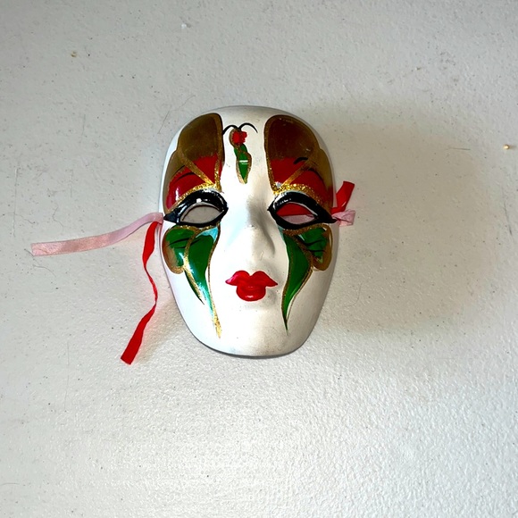 Art | Ceramic Theater Mask White Gold Green Red Butterfly Ribbons Pink ...